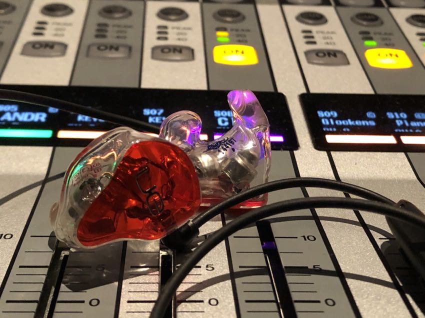 Ultimate Ears UE 6 PRO Custom In-ear Monitors Review | AV Gadgets