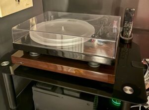 Affordable Audiophile Cred - The Fluance IB40 Turntable Isolation Base ...
