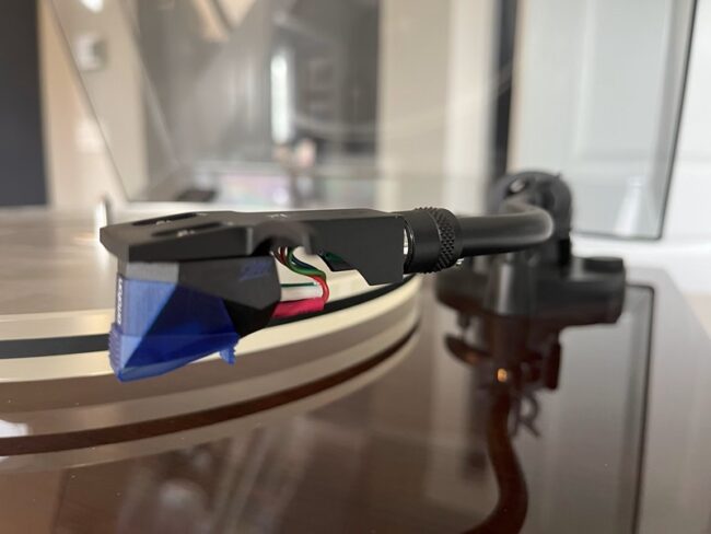 Fluance RT85 Is The First (And Last) Turntable You Will Need | AV Gadgets